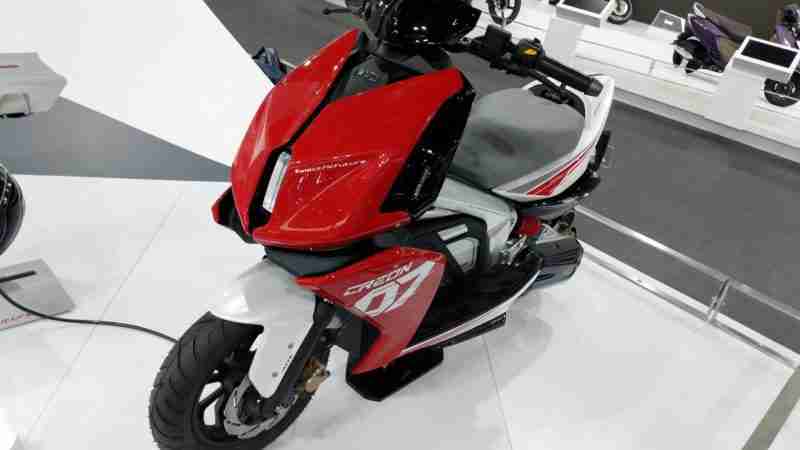 TVS Creon electric scooter concept unveiled at Auto Expo 2018 ...