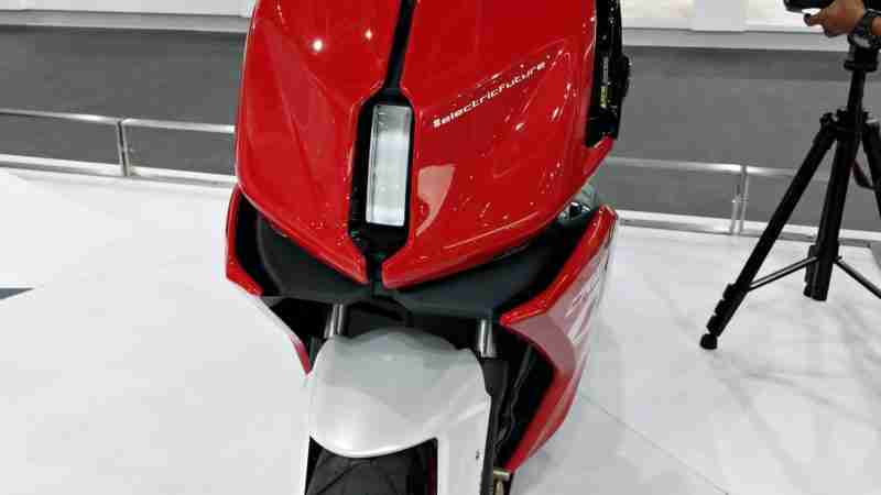 TVS Creon electric scooter concept unveiled at Auto Expo 2018 ...