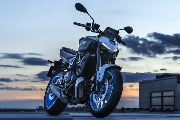 2025 Yamaha MT-07 unveiled with Optional AMT and Cruise Control ...