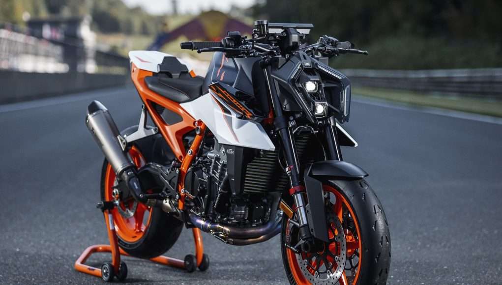 2025 KTM 990 DUKE R all details | Motorcycle News, Reviews and more